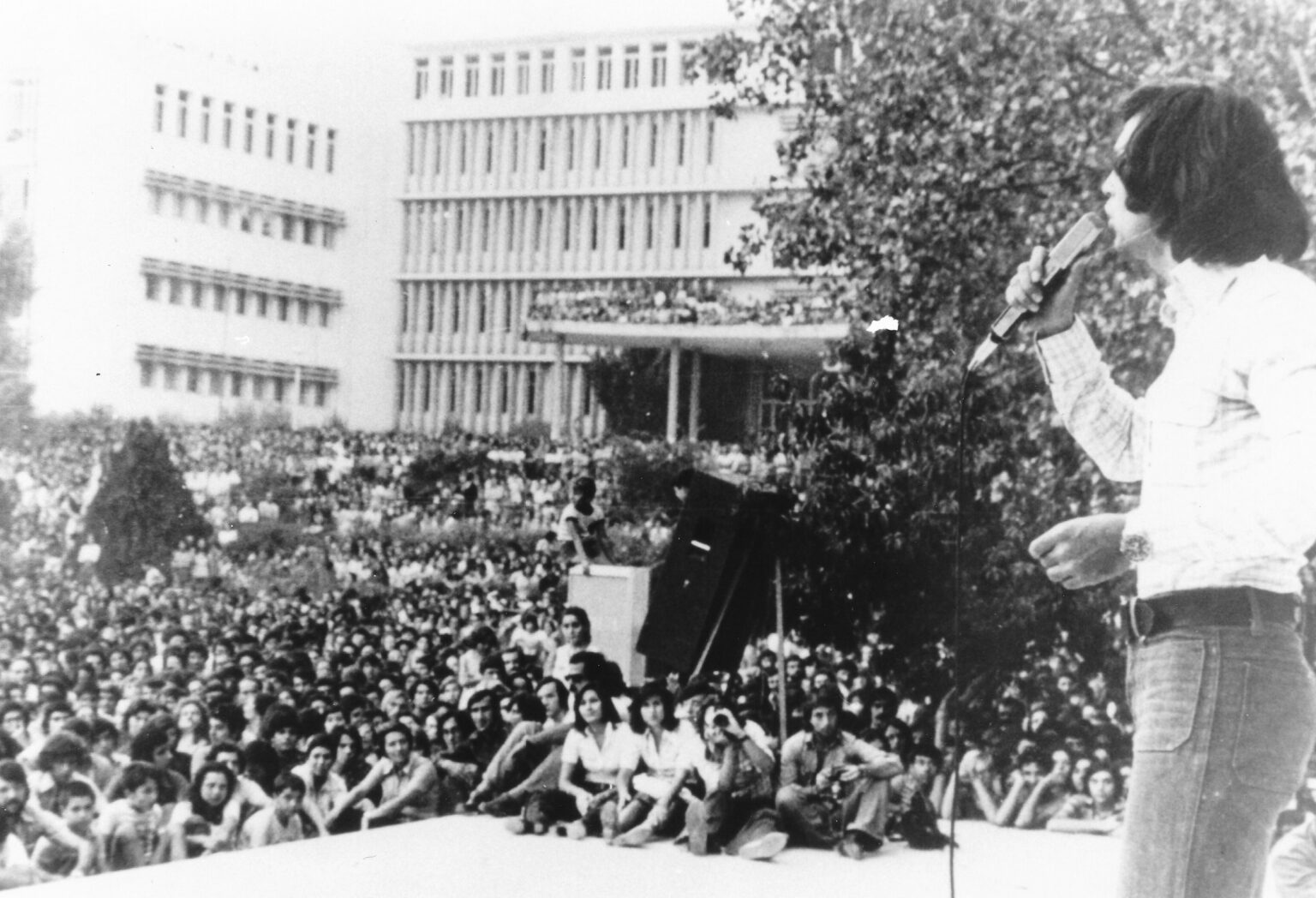 Κυκλοφορεί ο δίσκος "Τα Τραγούδια μας" - Γιώργος Νταλάρας